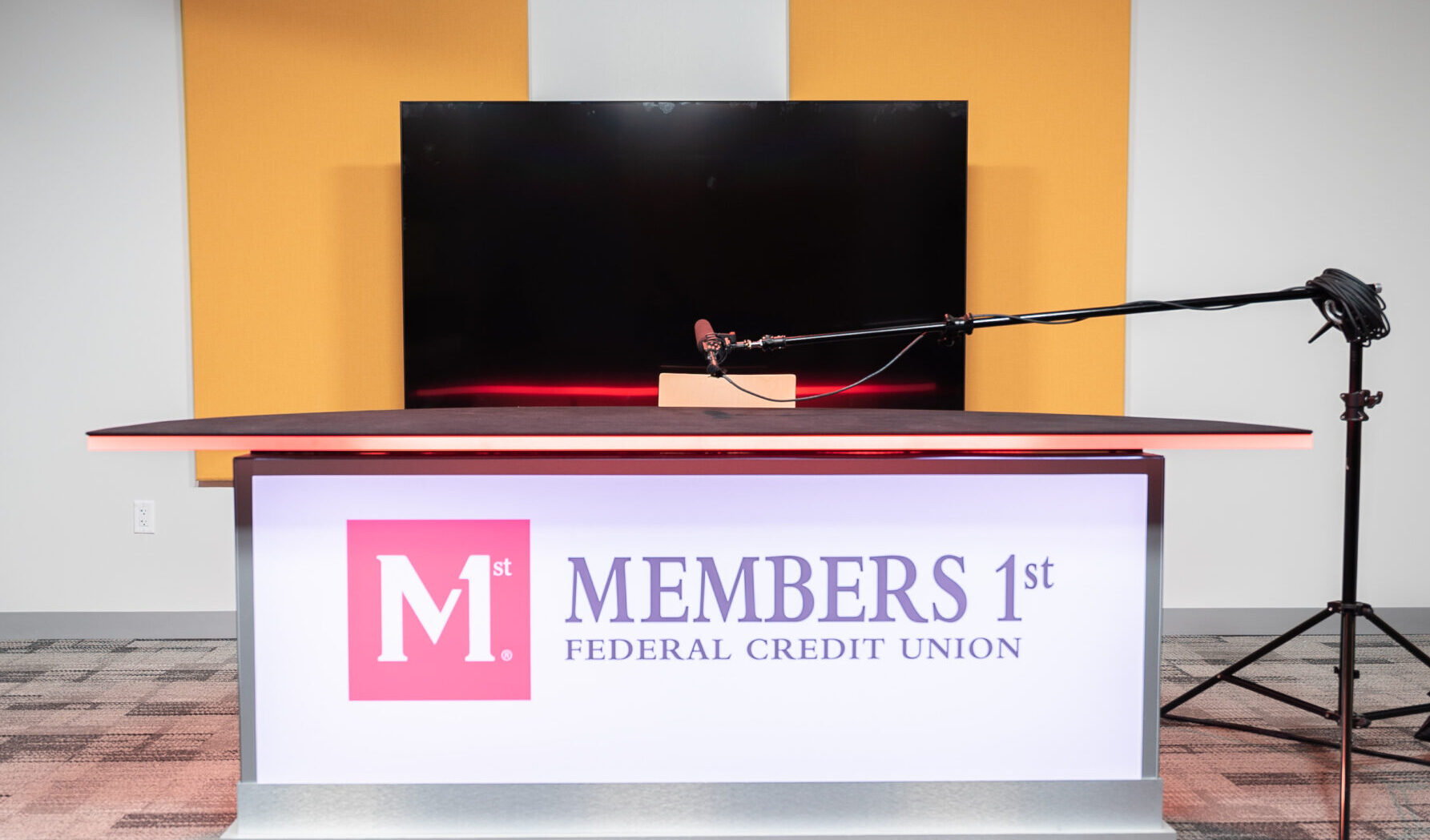 Members 1st TV Studio - Illuminated Integration